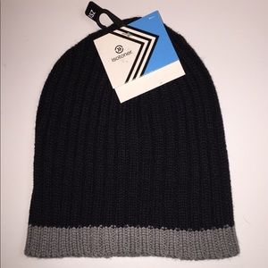 isotoner | Other | Isotoner Beanie One Size Black Grey Ribbed Hat Nwt ...